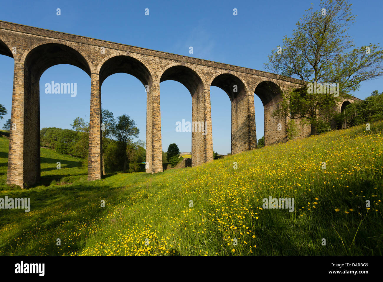 Thornton viaduct railway hi-res stock photography and images - Alamy