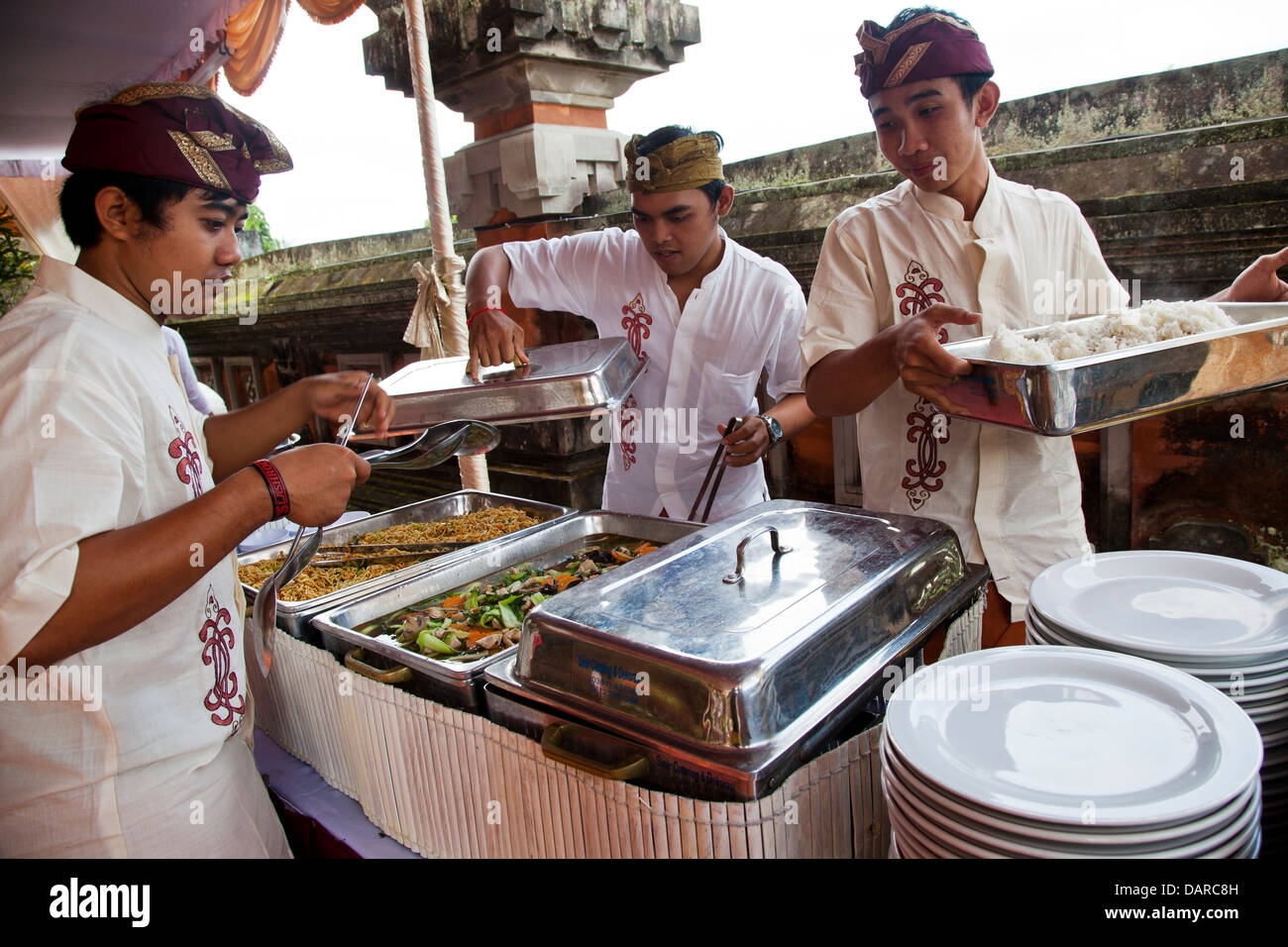 Wedding cooks and waiters hi-res stock photography and images - Alamy