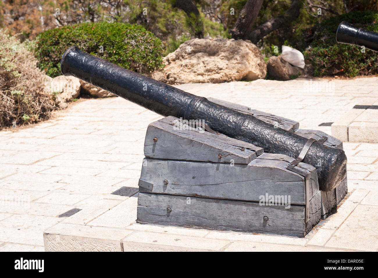 Cannons 18th century hi-res stock photography and images - Alamy