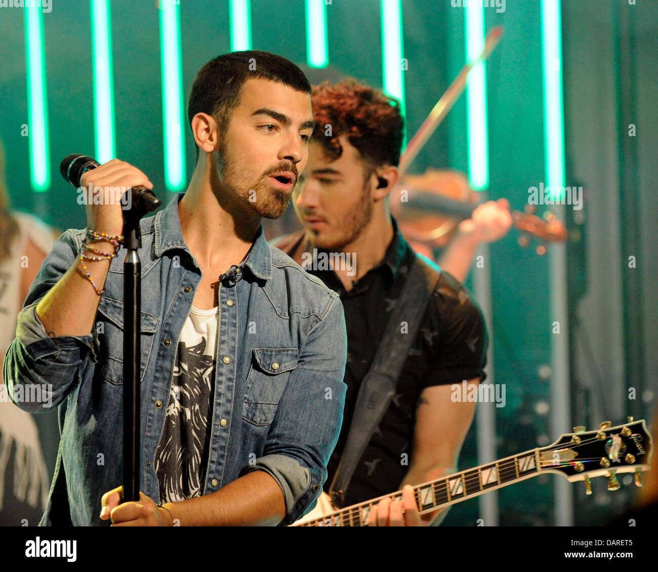 The jonas brothers hi-res stock photography and images - Alamy