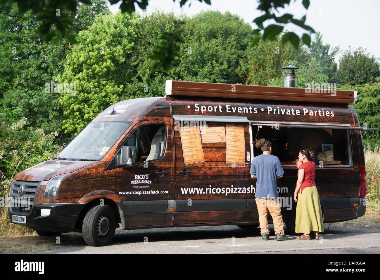 Pizza van hi-res stock photography and images - Alamy