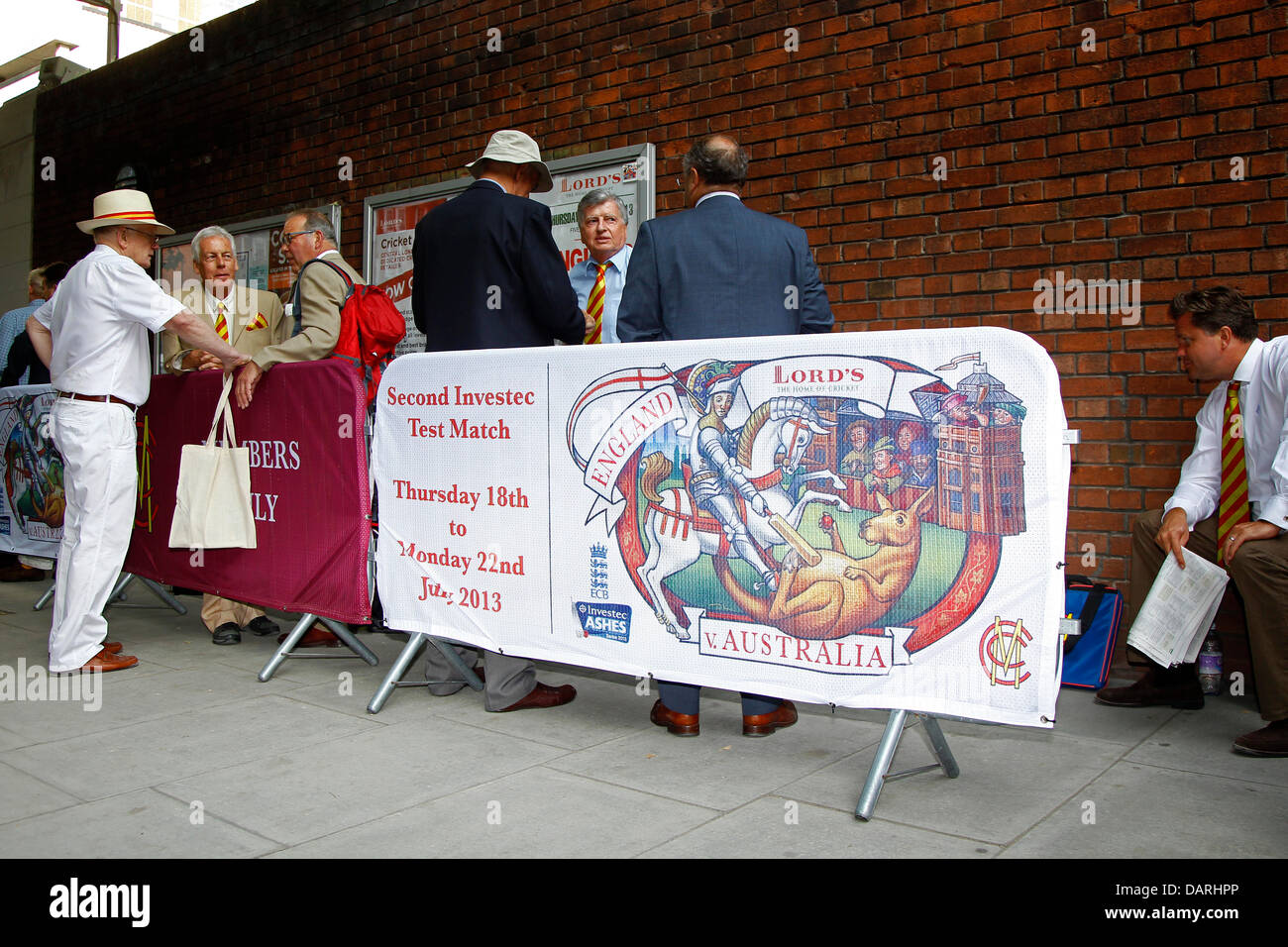 London, UK. 18th July, 2013. MCC Members start queuing to gain access ...