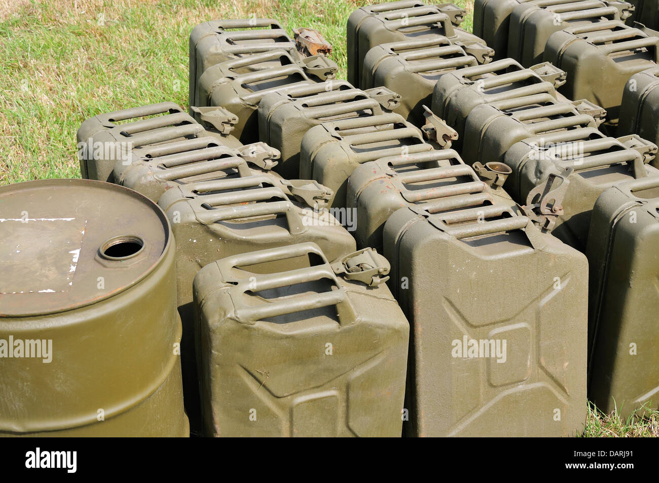 Jerry cans hi-res stock photography and images - Alamy