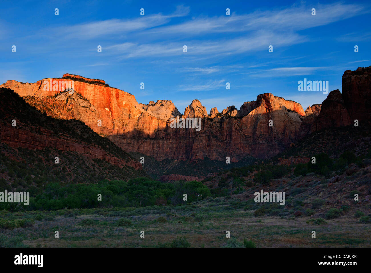 The West Temple and Altar of Sacrifice at sunrise, Zion National Park ...