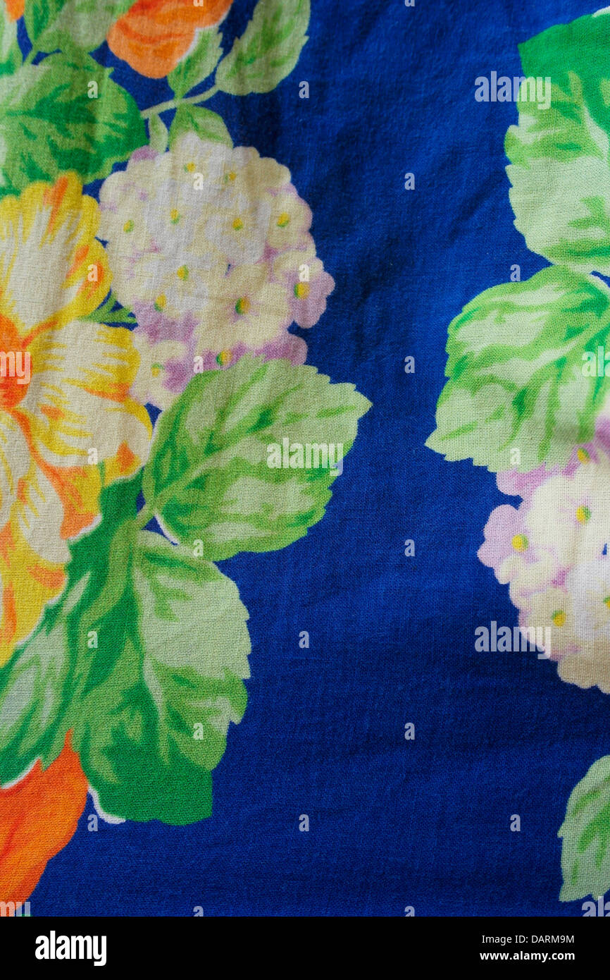 Chinese traditional blue dress hi-res stock photography and images - Alamy