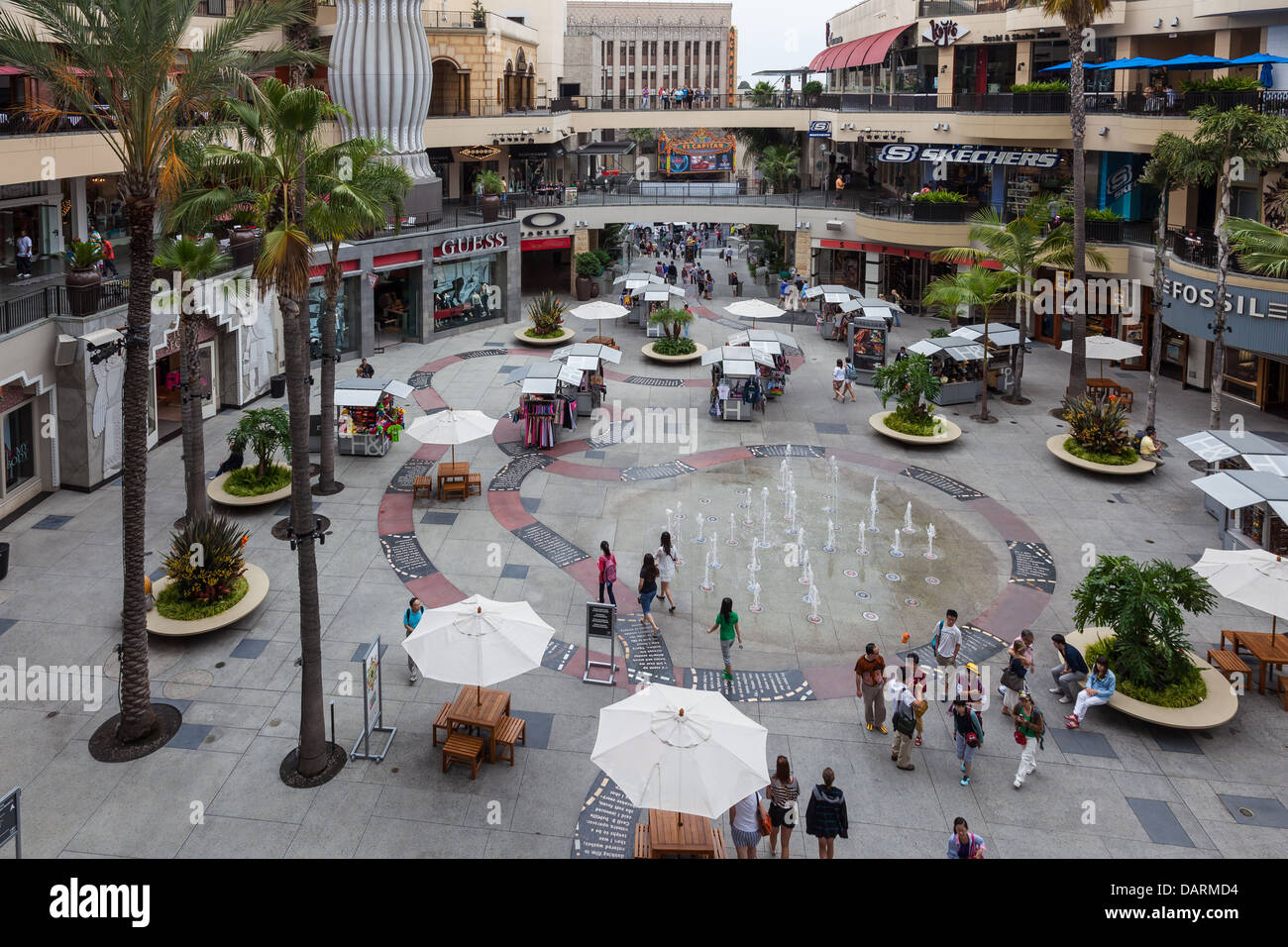 Hollywood shopping mall hi-res stock photography and images - Alamy