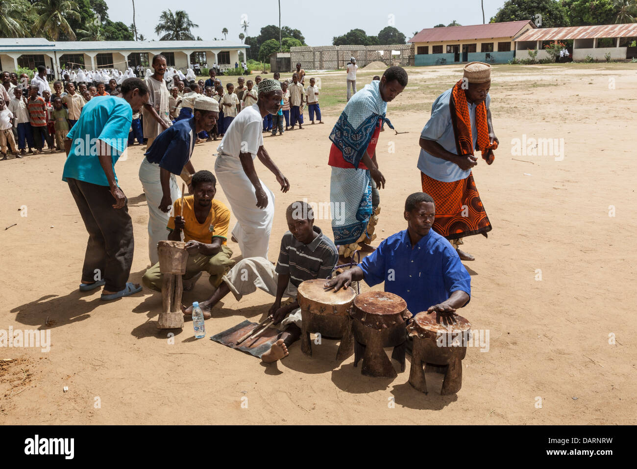 Indian children performing traditional dance hi-res stock photography ...