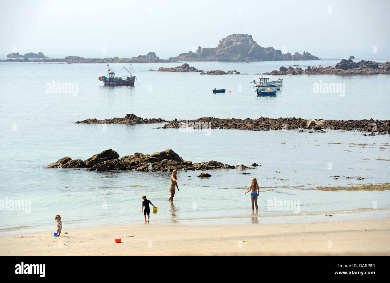 Guernsey beach tourists hi-res stock photography and images - Alamy