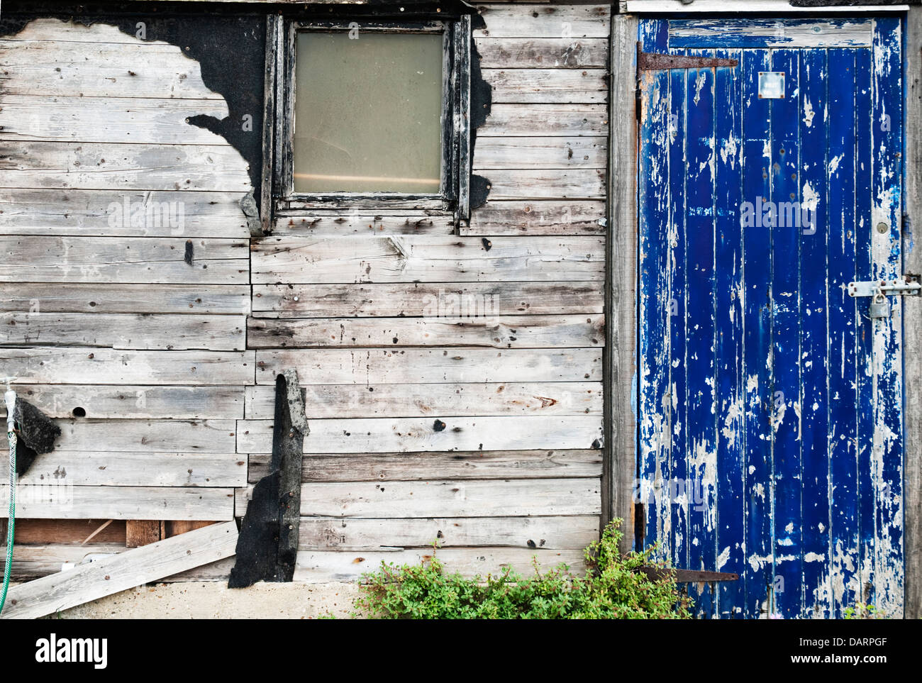 Blue shed door hi-res stock photography and images - Alamy