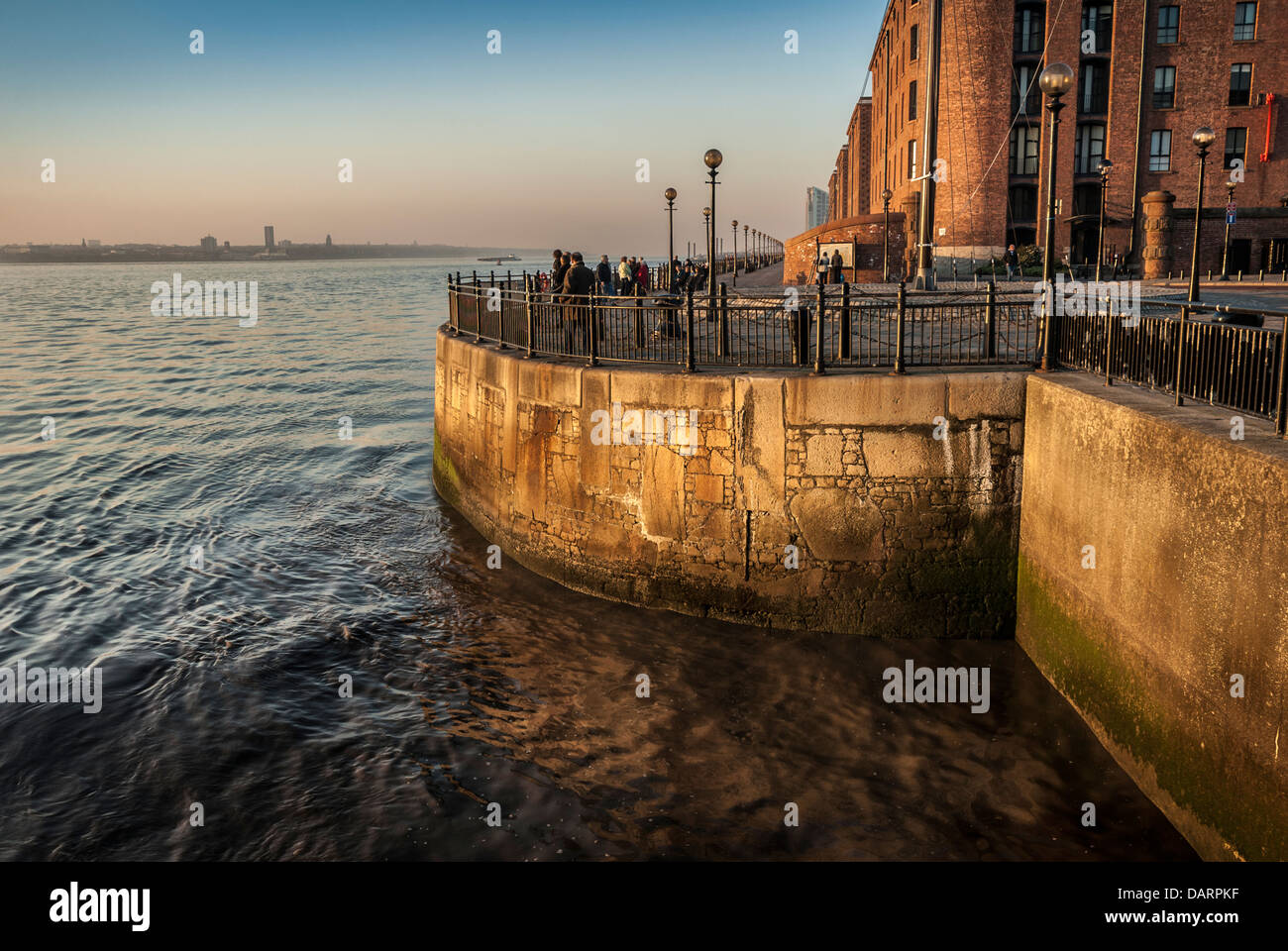 Brick warehouses hi-res stock photography and images - Alamy