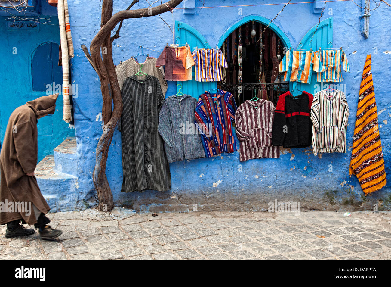Textile shops in an alley hi-res stock photography and images - Alamy