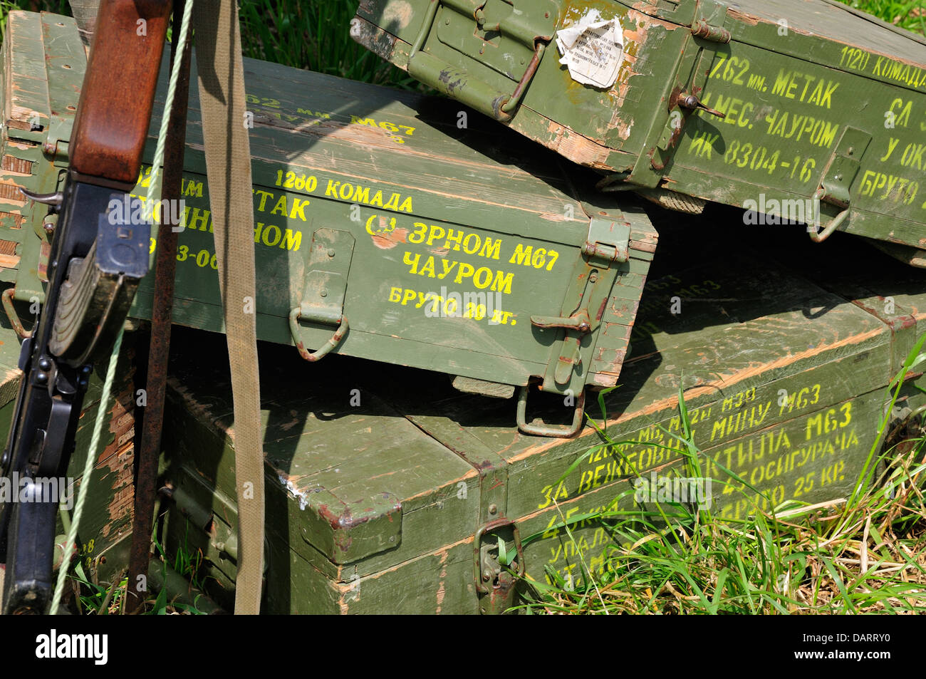 Yugoslav army hi-res stock photography and images - Alamy