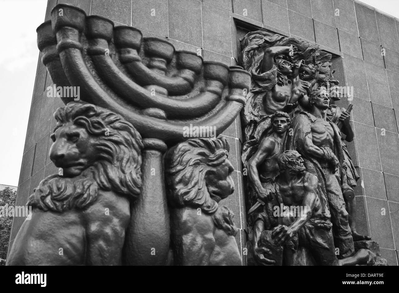 Monument to the Ghetto Heroes in Warsaw, Poland Stock Photo - Alamy