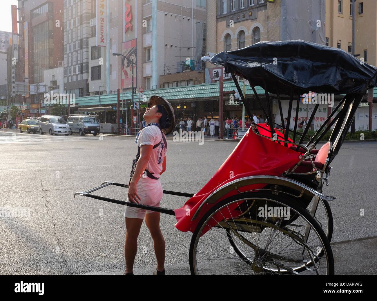 Ricksha asakusa hi-res stock photography and images - Alamy