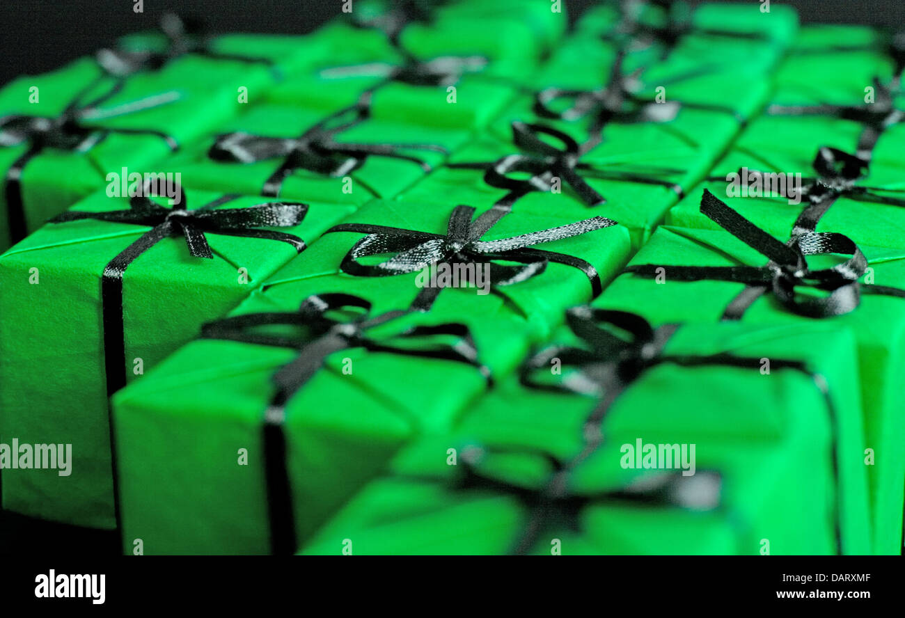 green gift boxes Stock Photo - Alamy