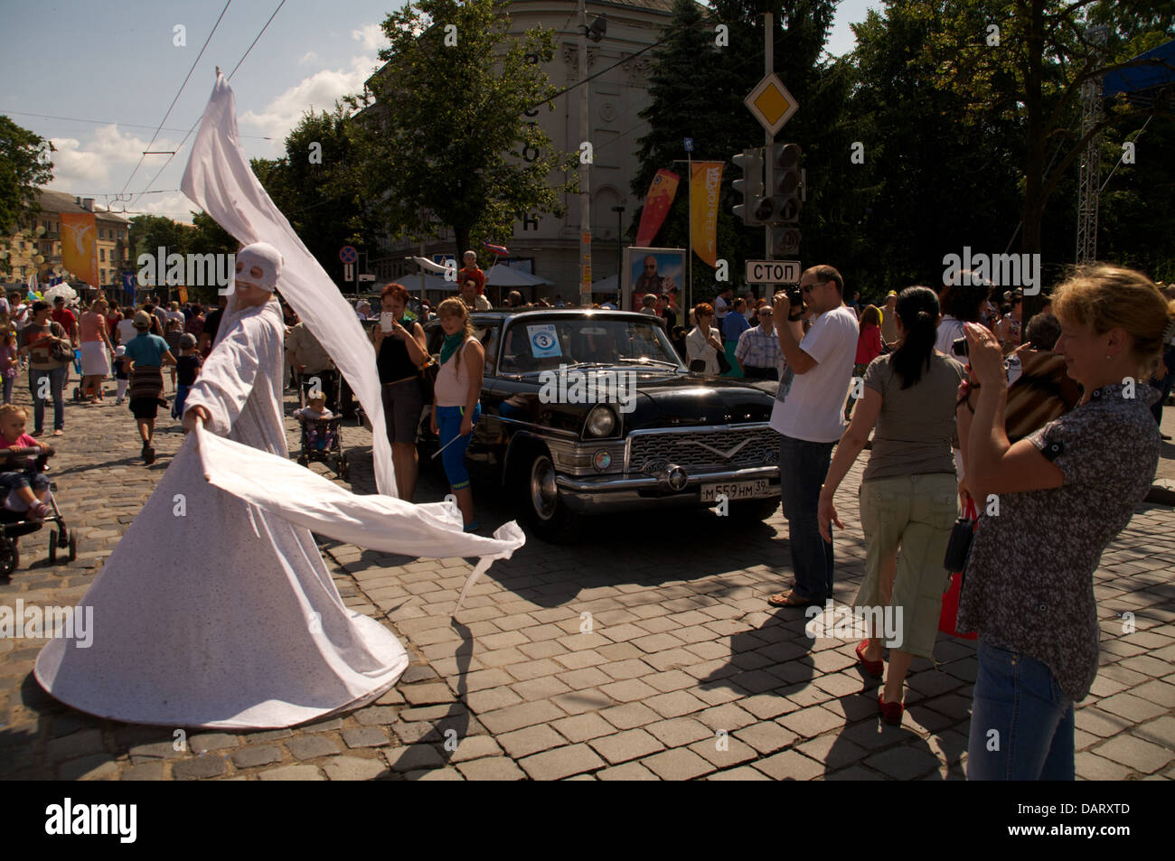 Street animator hi-res stock photography and images - Alamy