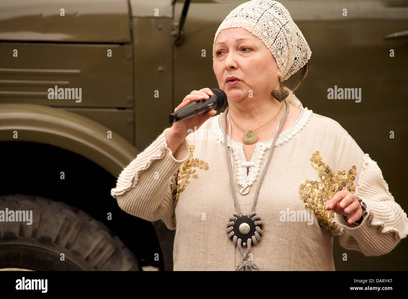 Kaliningrad street scene women hi-res stock photography and images - Alamy