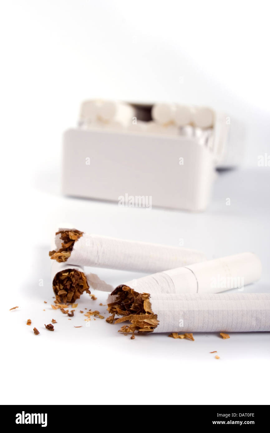 Snap cigarette hi-res stock photography and images - Alamy