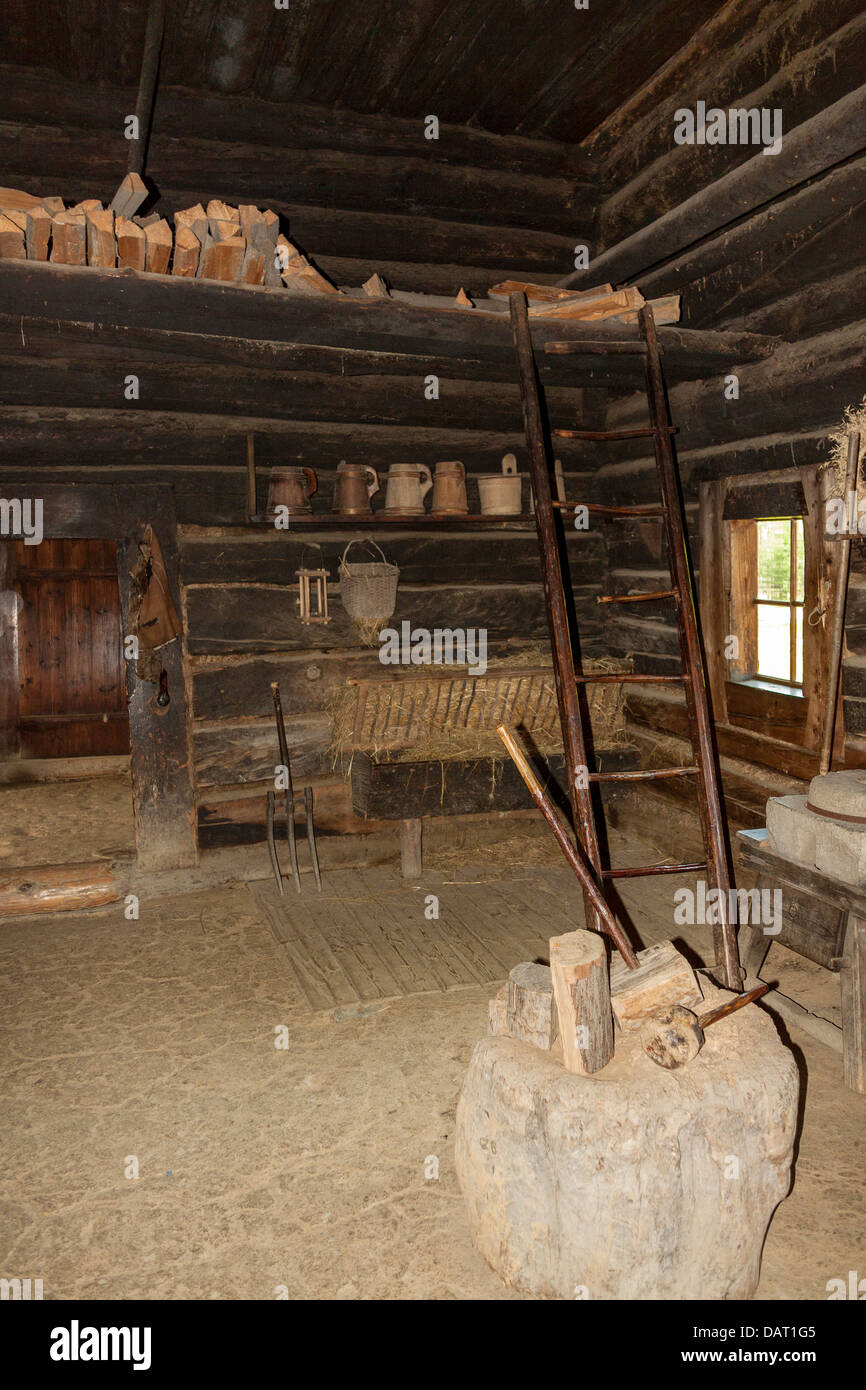 Historic hammer manor house hi-res stock photography and images - Alamy