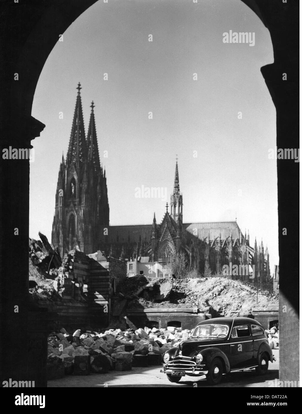 geography / travel, Germany, Cologne, Cathedral, exterior view, 1951 ...