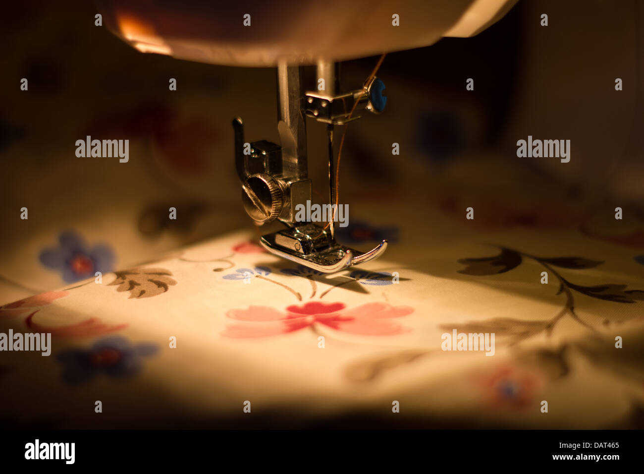 sewing machine and tissue Stock Photo - Alamy