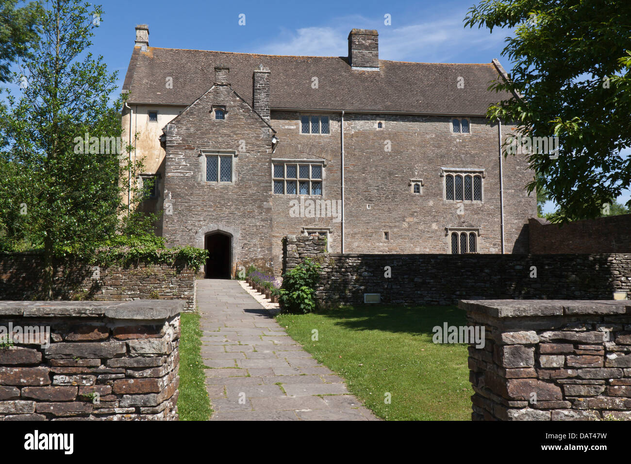 Stately home welsh architecture hi-res stock photography and images - Alamy
