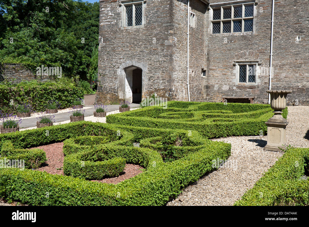 Stately home welsh architecture hi-res stock photography and images - Alamy