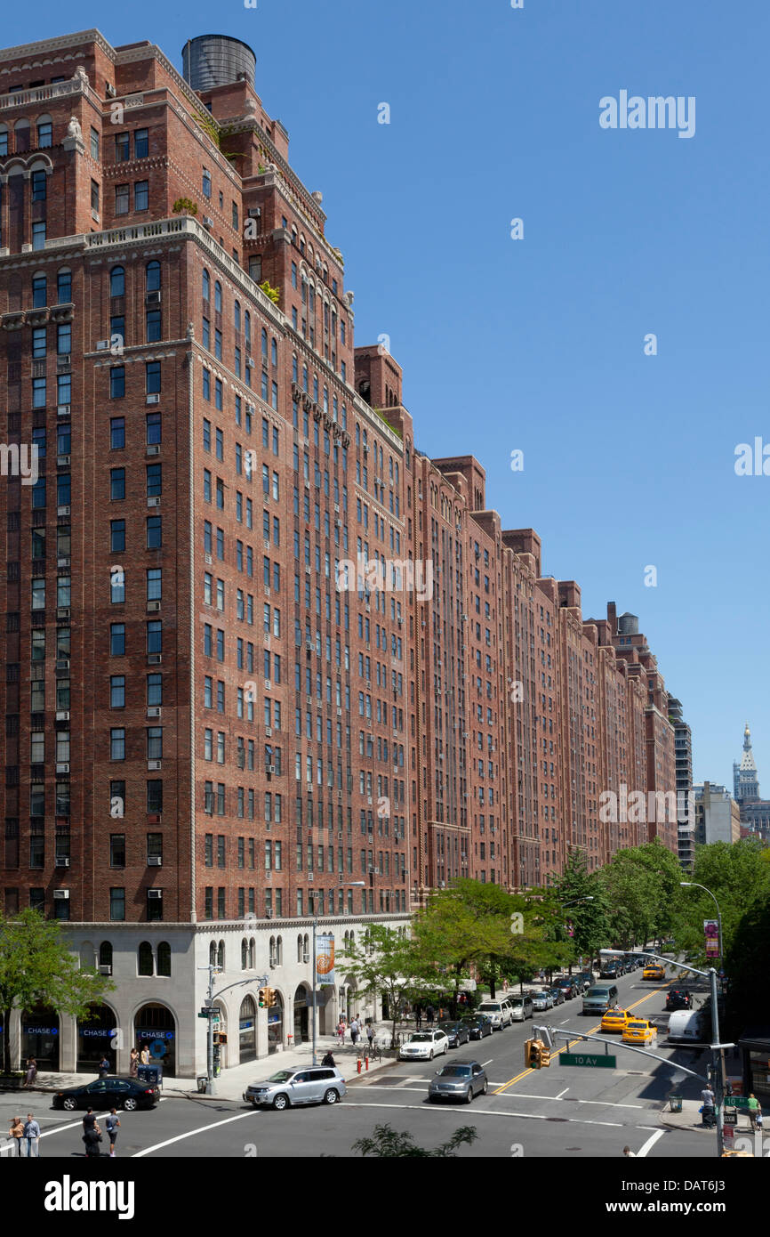 Chelsea seen from The Highline in New York City Stock Photo - Alamy