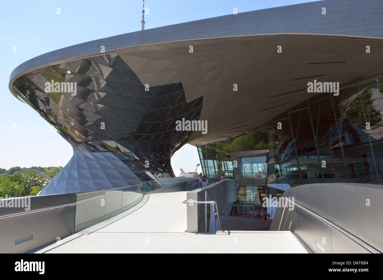 BMW Welt BMW World fantastic futuristic architectural design! Munich ...