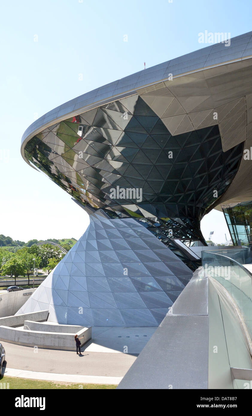 BMW Welt BMW World fantastic futuristic architectural design! Munich ...