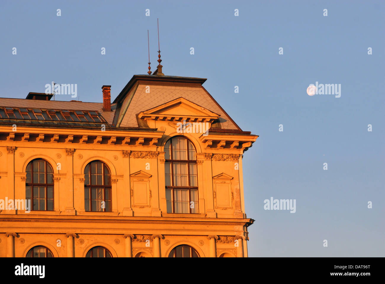 Building detail reflecting sunset light Stock Photo - Alamy