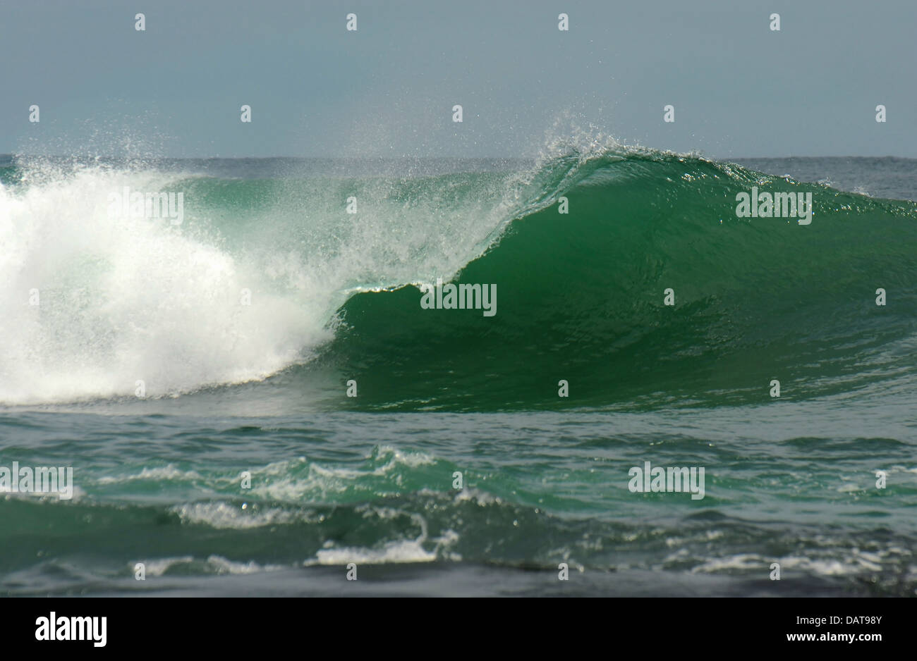 Pure blue ocean wave breaks hi-res stock photography and images - Alamy