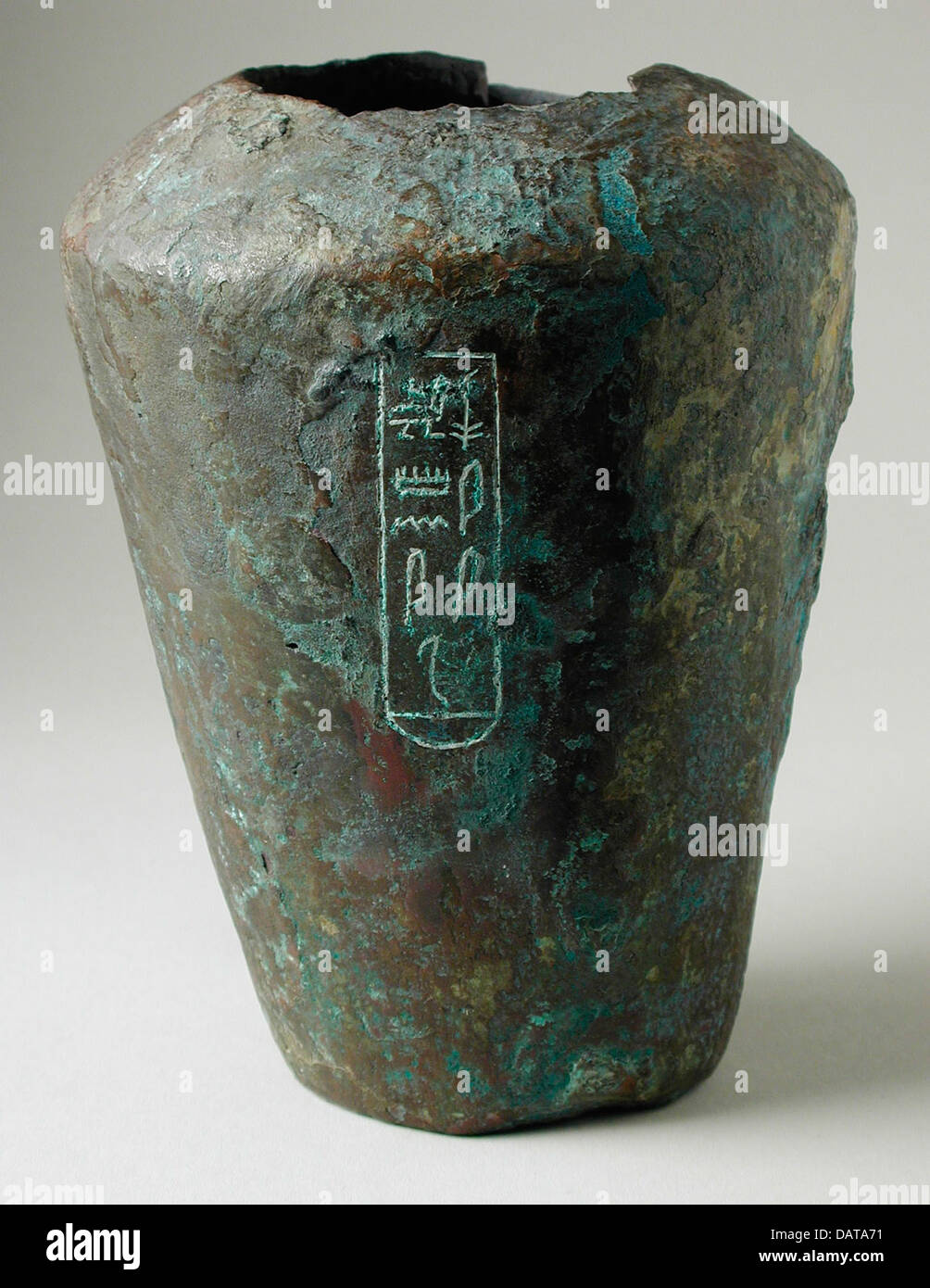 Broken vessel hi-res stock photography and images - Alamy