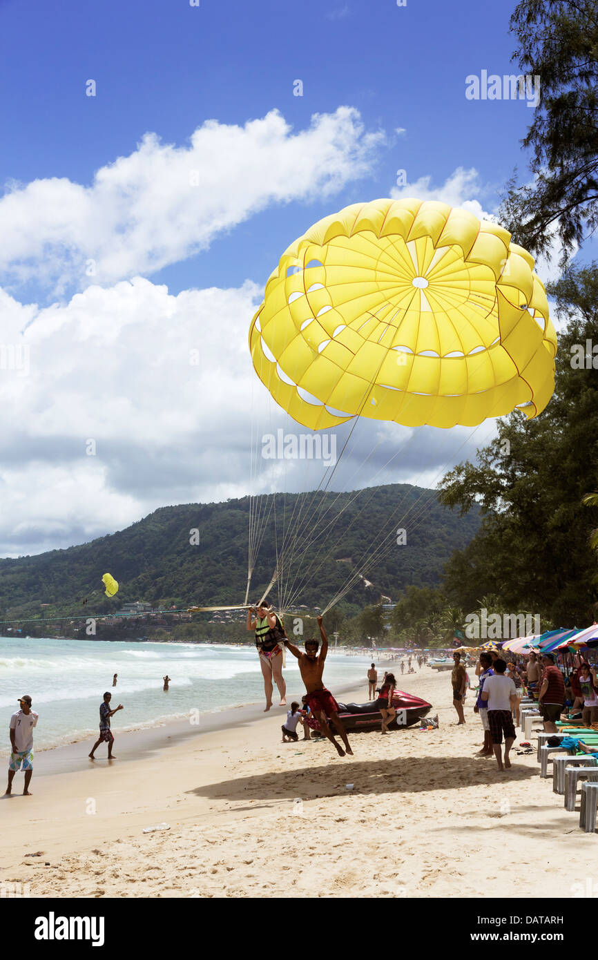 Parachute water landing hi-res stock photography and images - Alamy