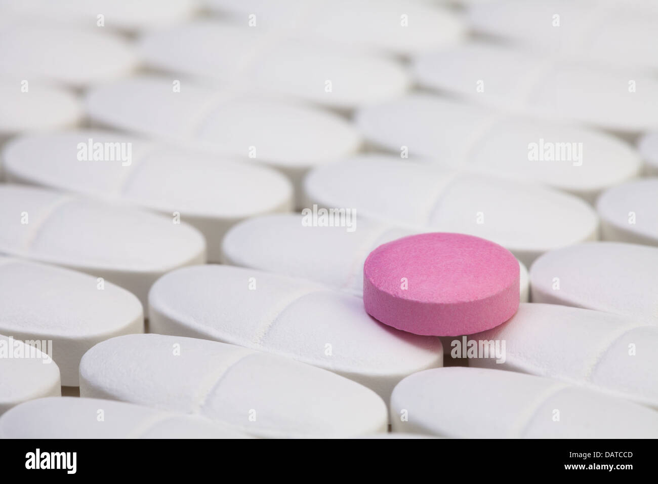 Closeup many white prescription drugs hi-res stock photography and ...