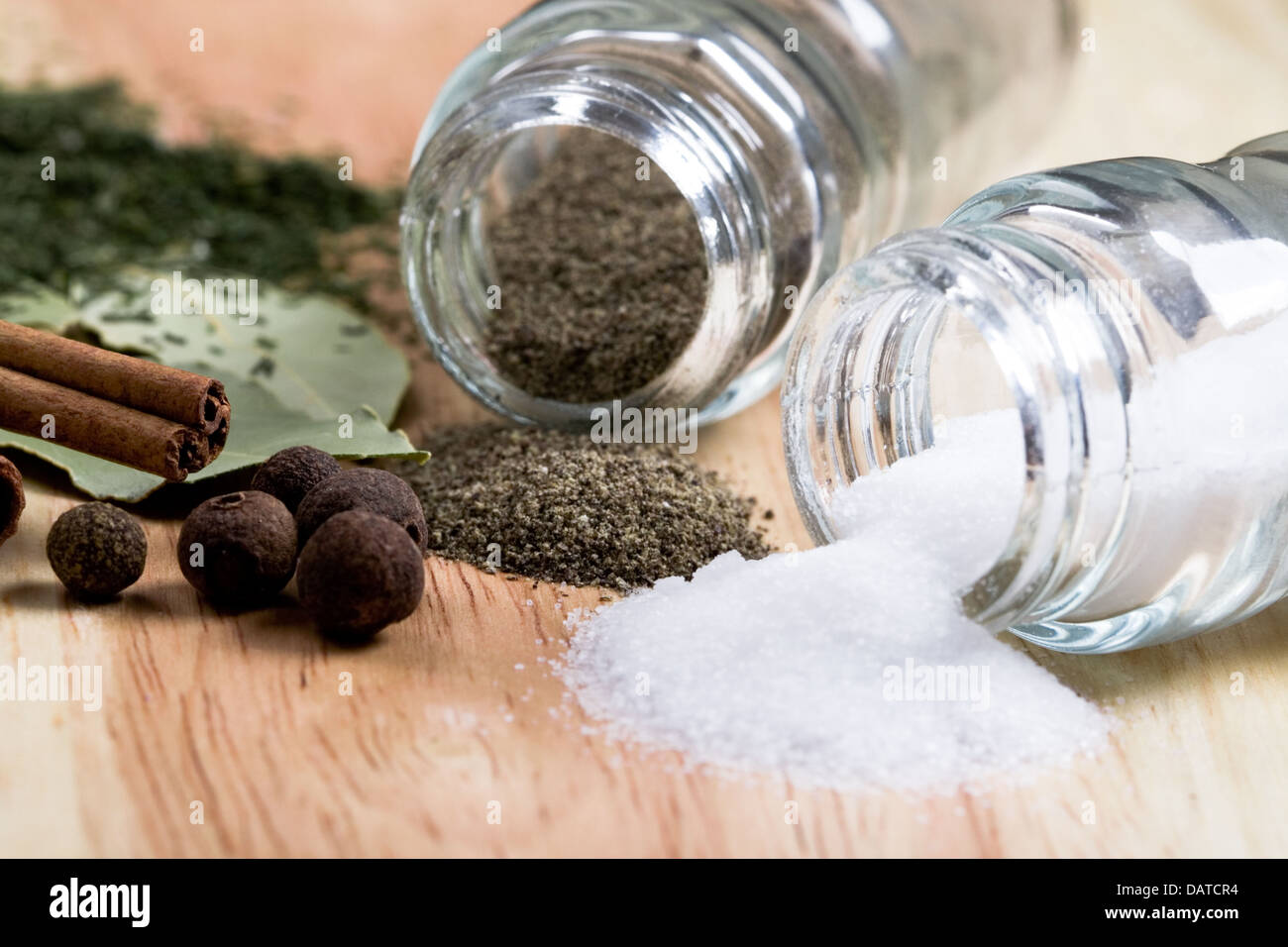 Spices aromatic pepper pimento hi-res stock photography and images - Alamy