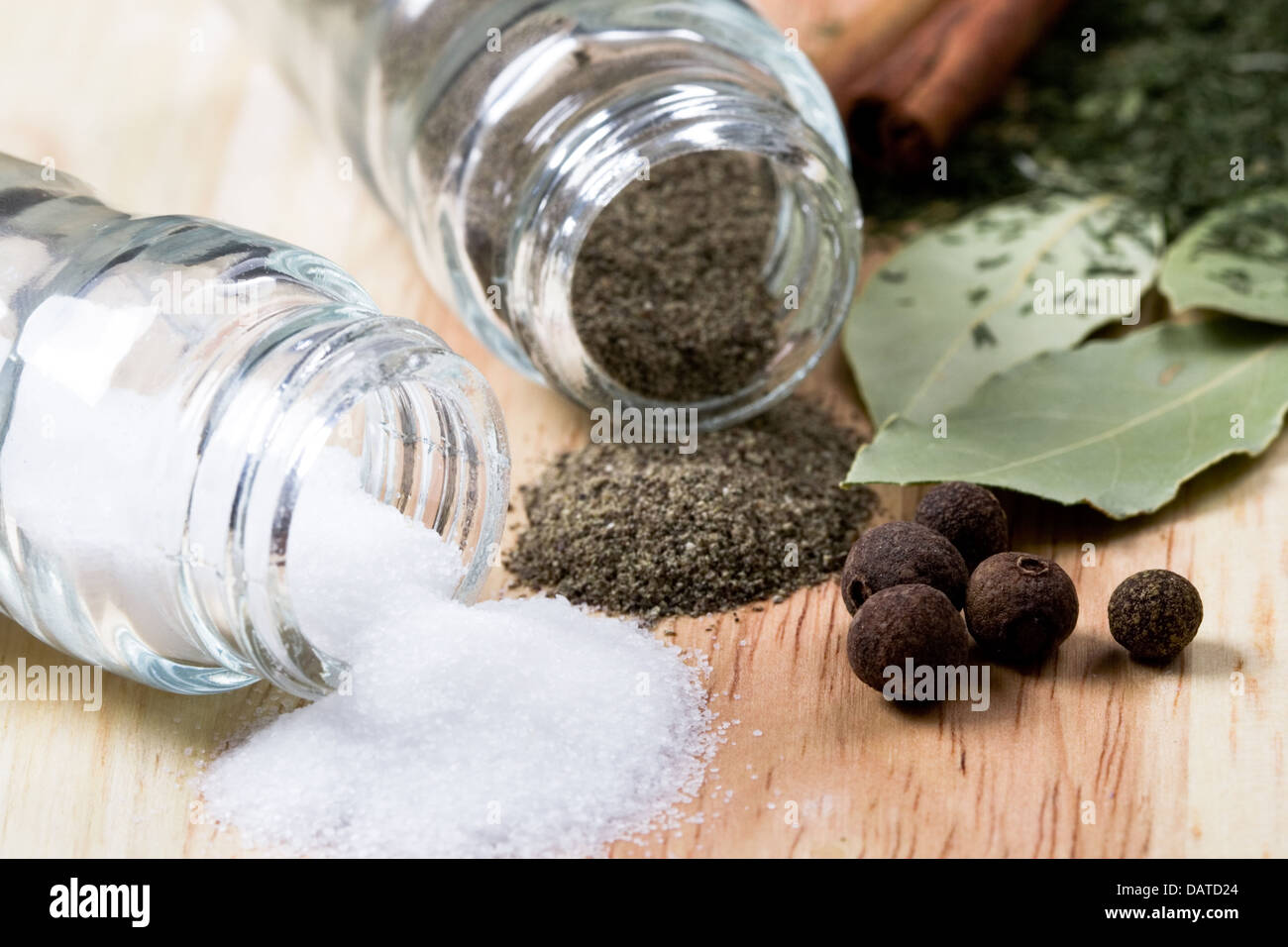 Spices aromatic pepper pimento hi-res stock photography and images - Alamy