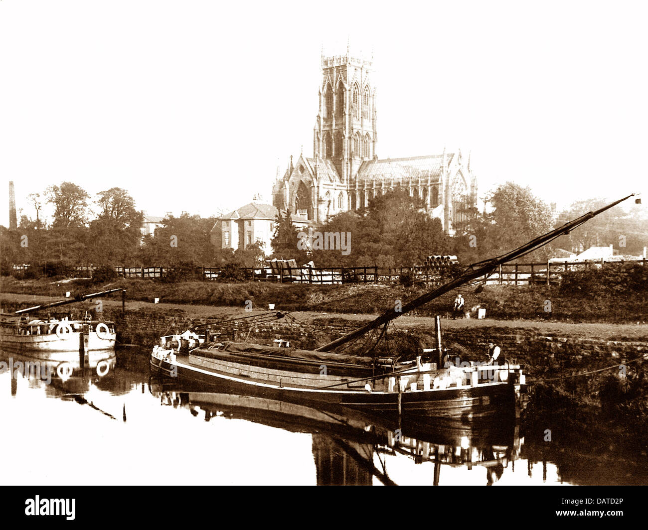 Doncaster canal hi-res stock photography and images - Alamy