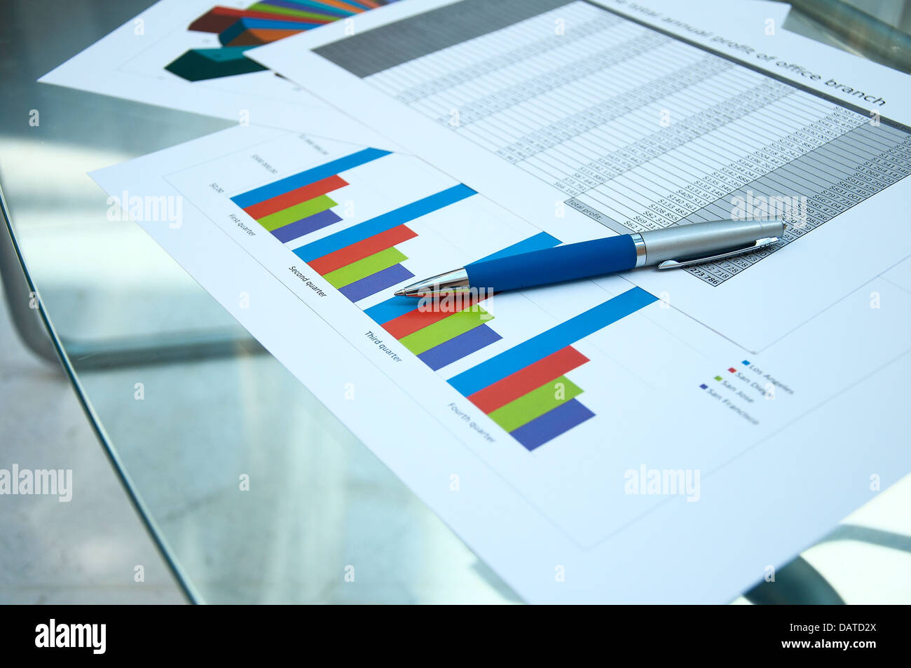 Office page hi-res stock photography and images - Alamy