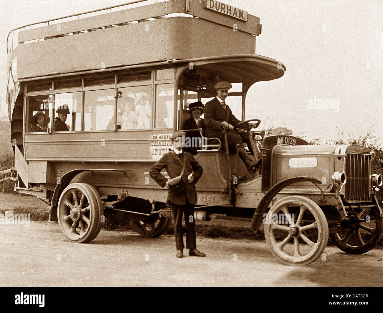 Veteran bus hi-res stock photography and images - Alamy