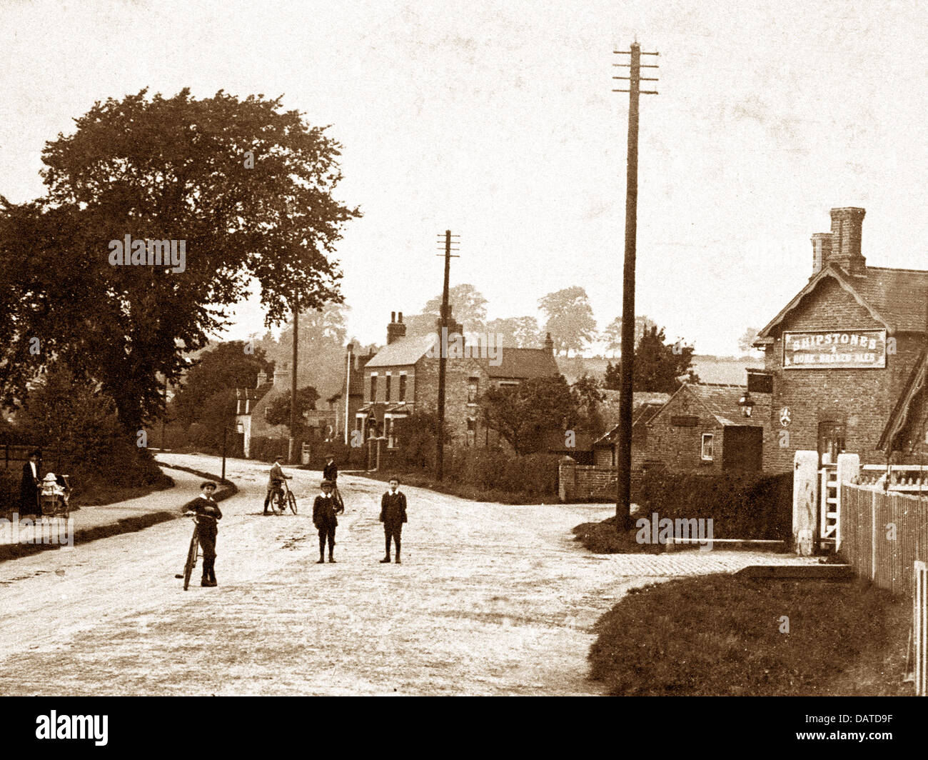 Lowdham early 1900s Stock Photo - Alamy