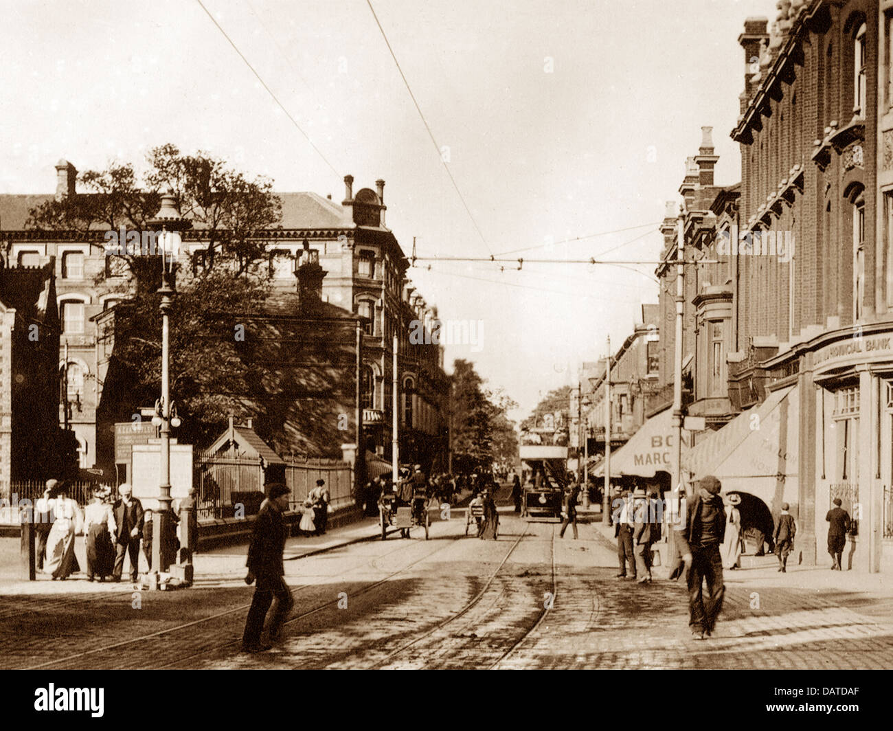 1900s london road hi-res stock photography and images - Alamy