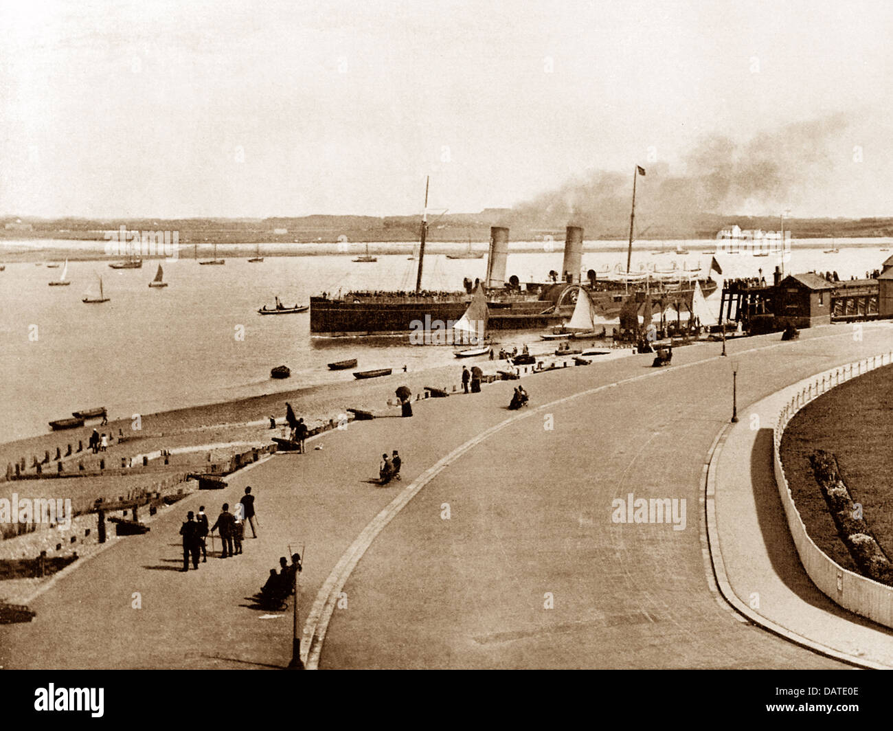 Steam paddle ferry hi-res stock photography and images - Alamy