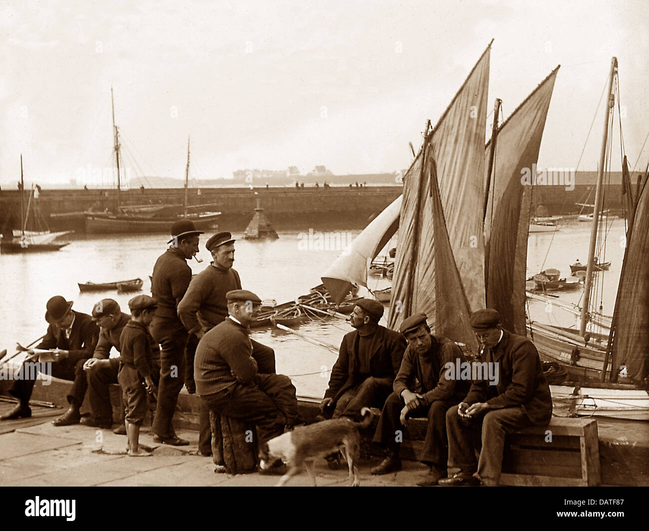 Bridlington Fishermen early 1900s Stock Photo - Alamy
