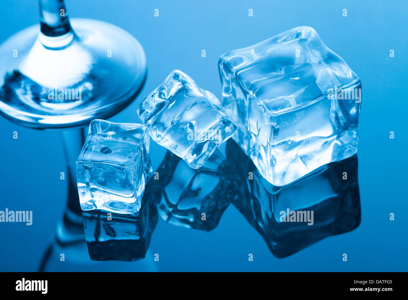 Iced blocks hi-res stock photography and images - Alamy