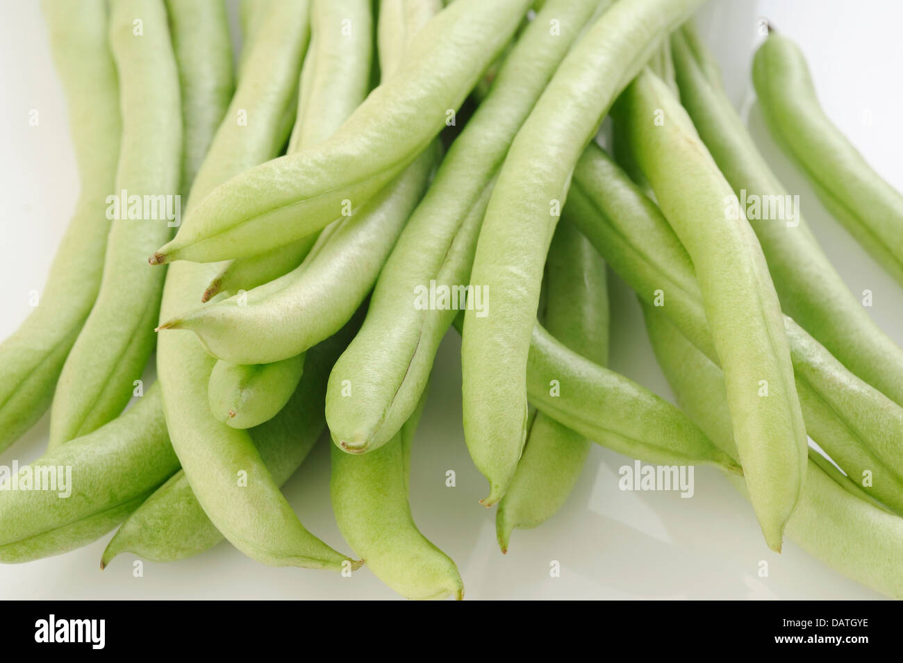 Green beans isolated on white Stock Photo - Alamy