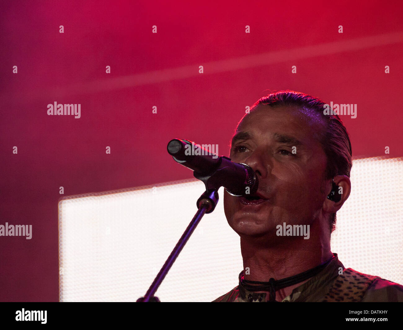 Gavin rossdale bush band hi-res stock photography and images - Alamy