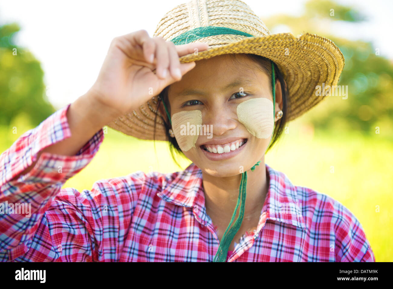 Myanmar burma bagan young hi-res stock photography and images - Alamy