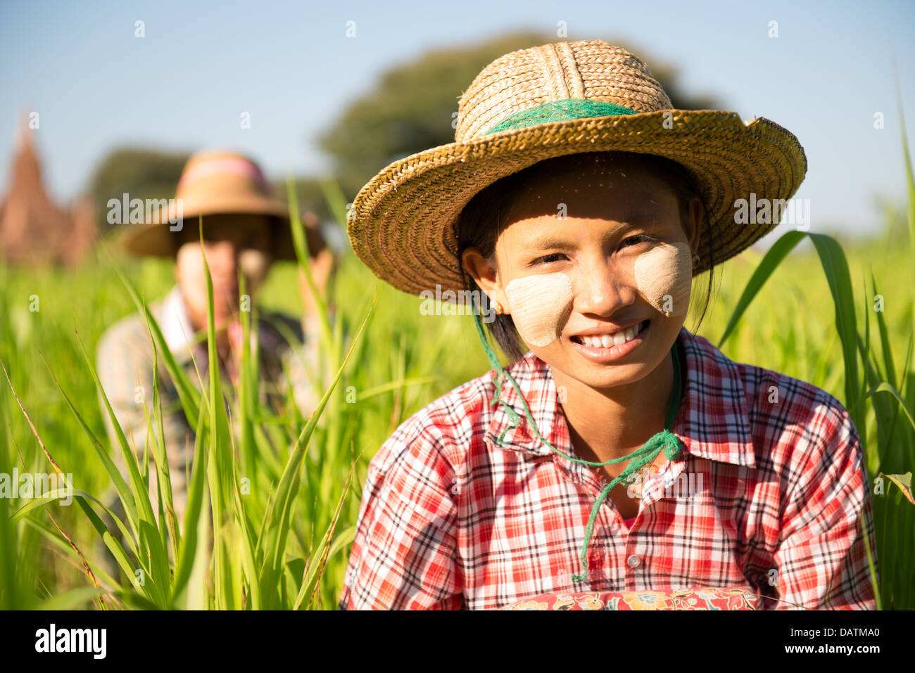 Poor burmese worker hi-res stock photography and images - Alamy