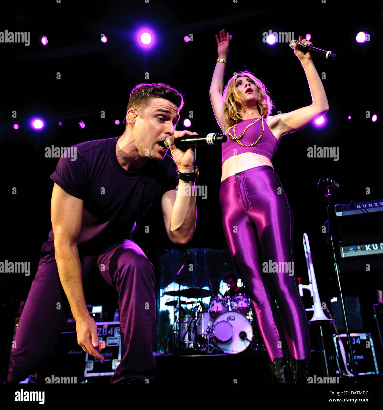 Nick noonan and amy heidemann hi-res stock photography and images - Alamy